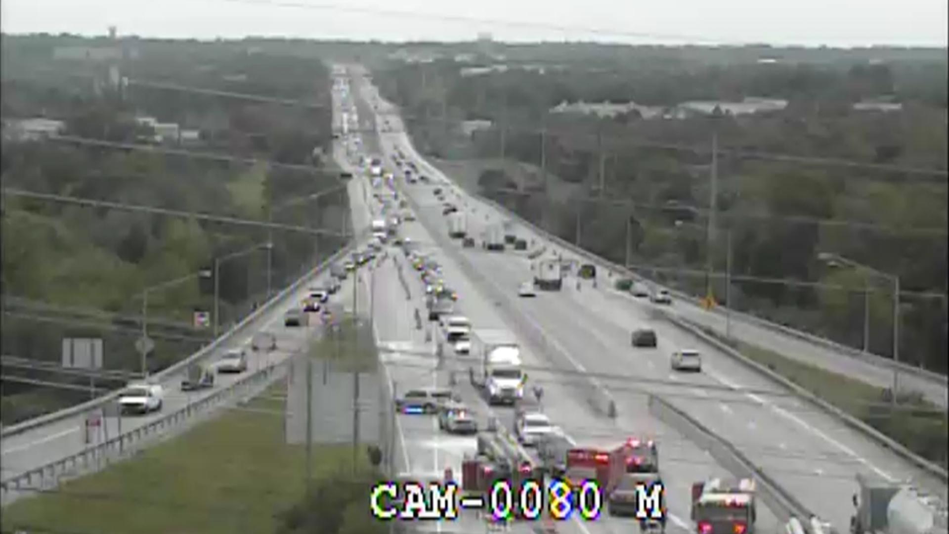 Semi driver injured after crash on I-265 S near Shelbyville Rd. | whas11.com