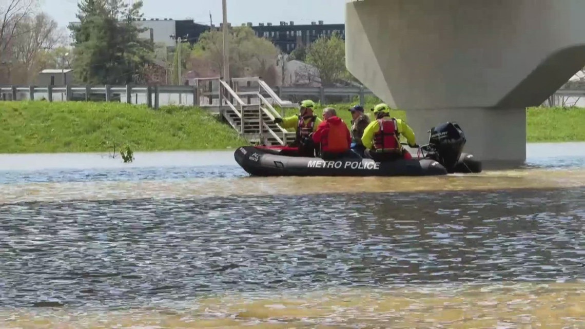 How Louisville police helps conduct swift water rescues | whas11.com