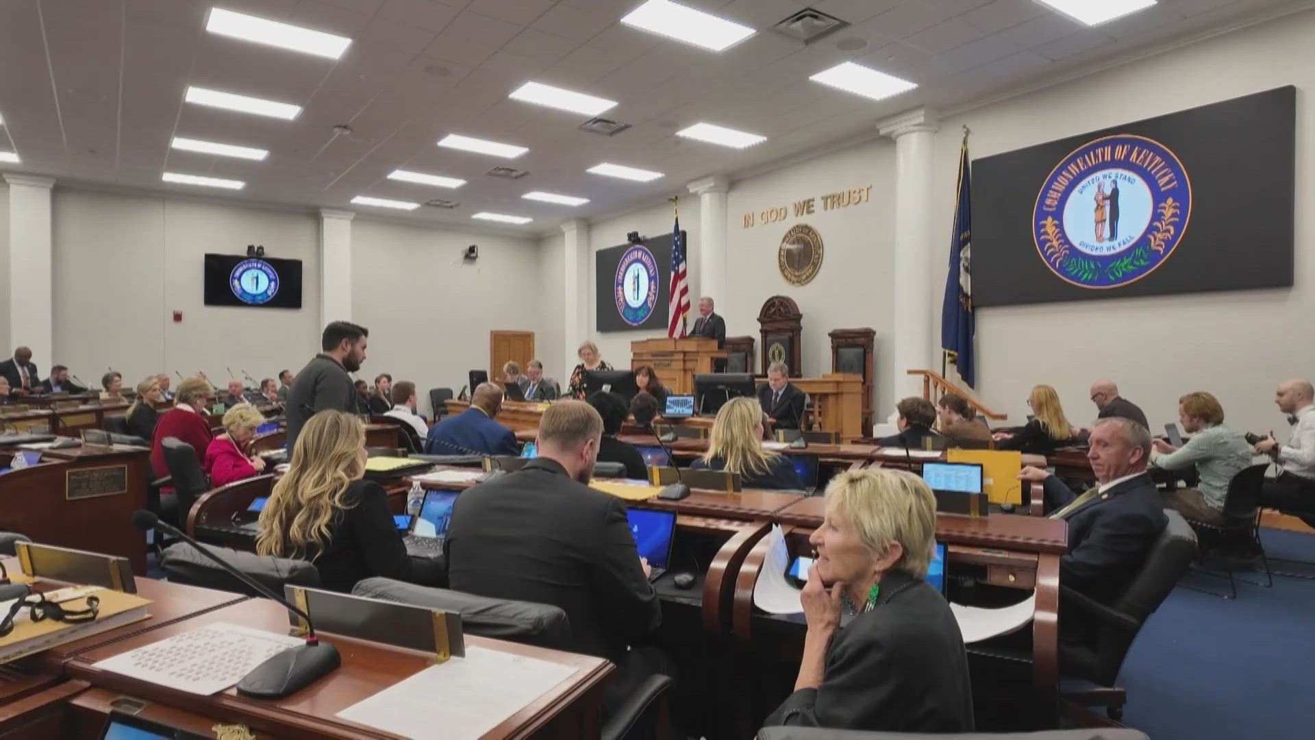 Man dead after fatal crash in Tyler Park neighborhood | whas11.com