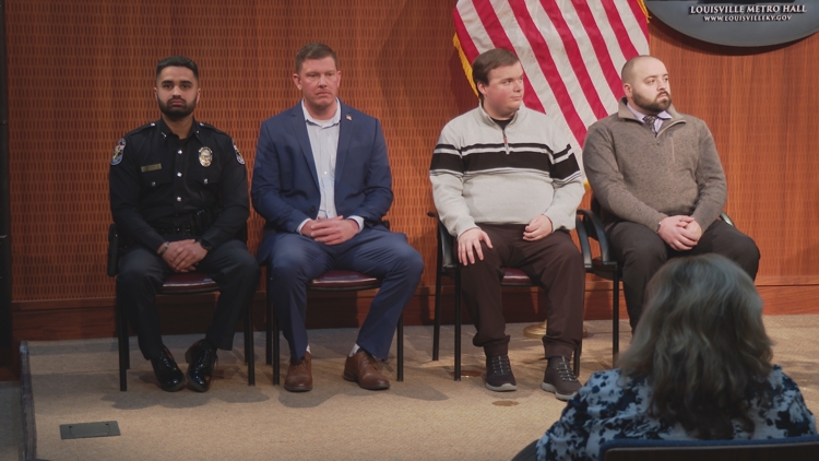 4 Louisville police officers honored by the city | whas11.com