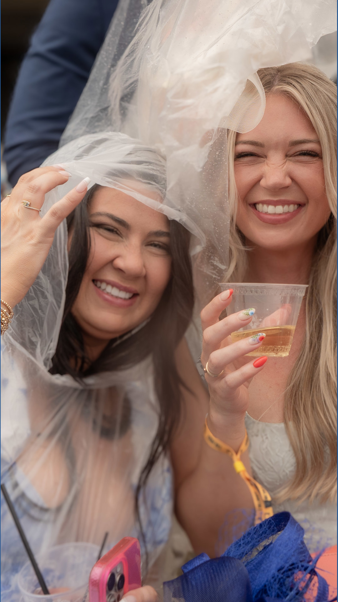 Rain on Thurby doesn't stop the Kentucky spirit at Churchill Downs ...