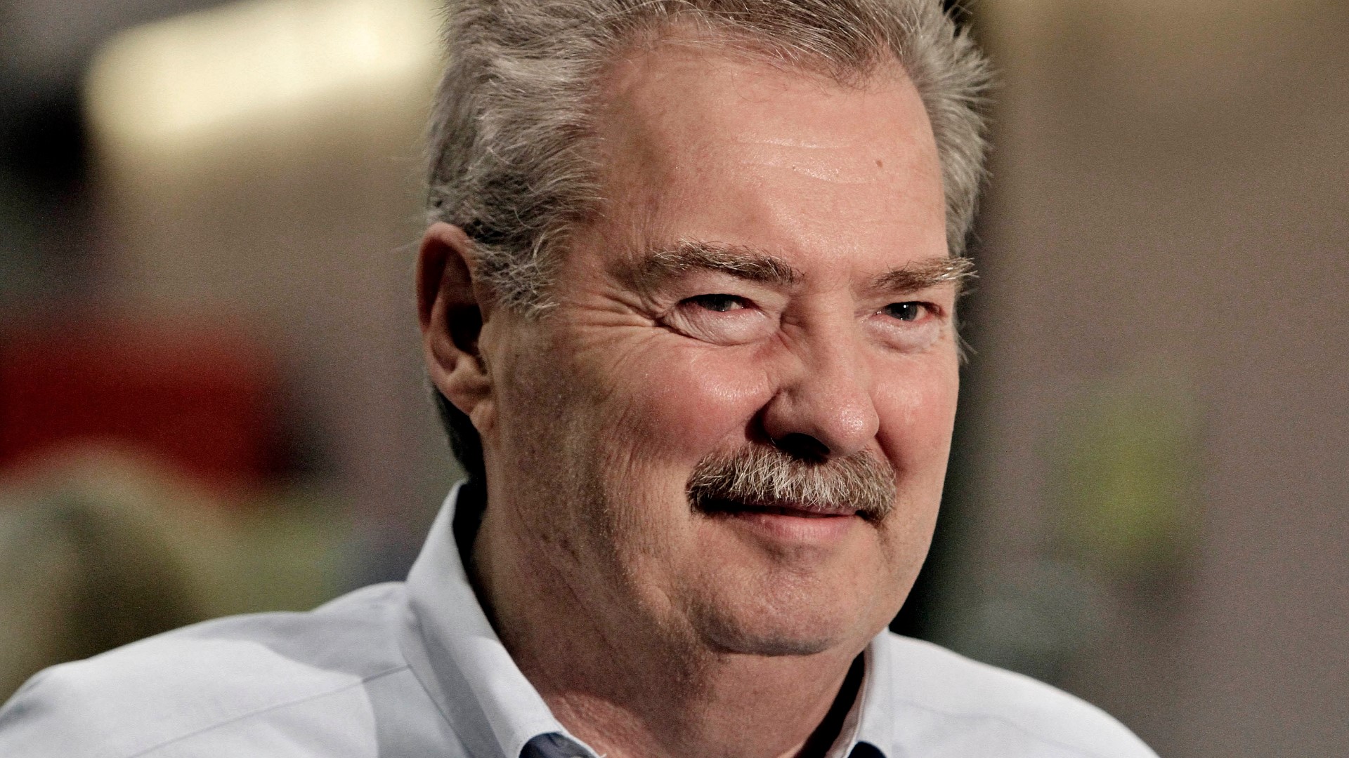 Mike Sodrel moves to Utica from million-dollar home | whas11.com