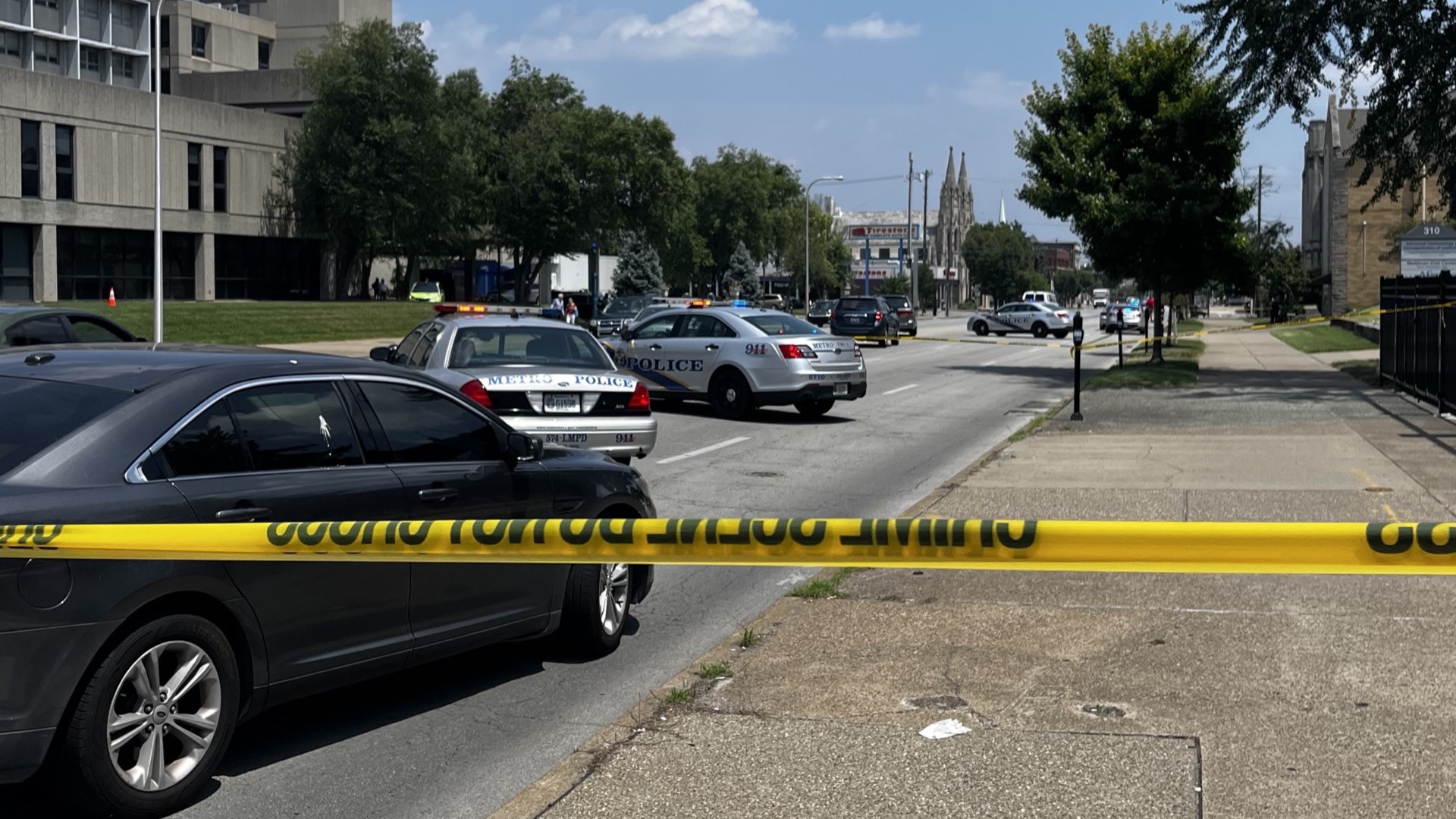 LMPD: Man injured in shooting near downtown Louisville | whas11.com