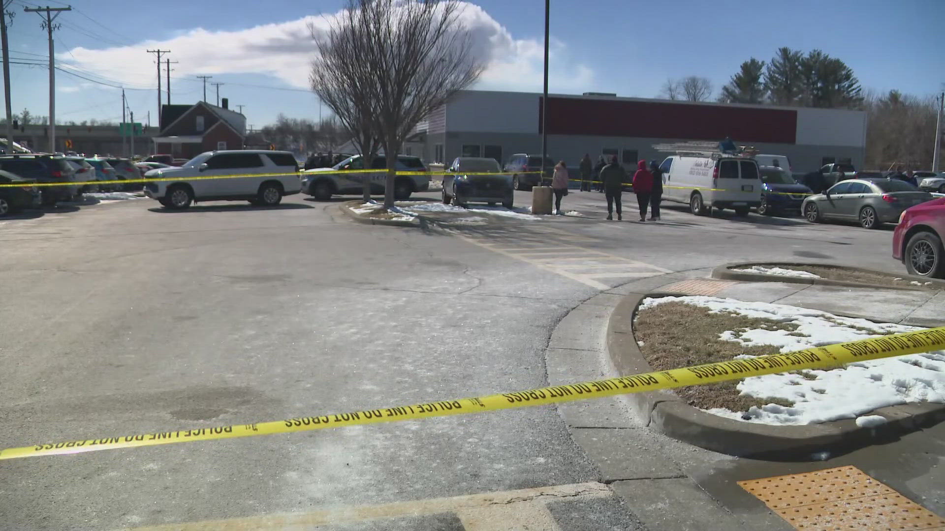 Coroner identifies 3 victims shot, killed outside Kentucky driver's ...