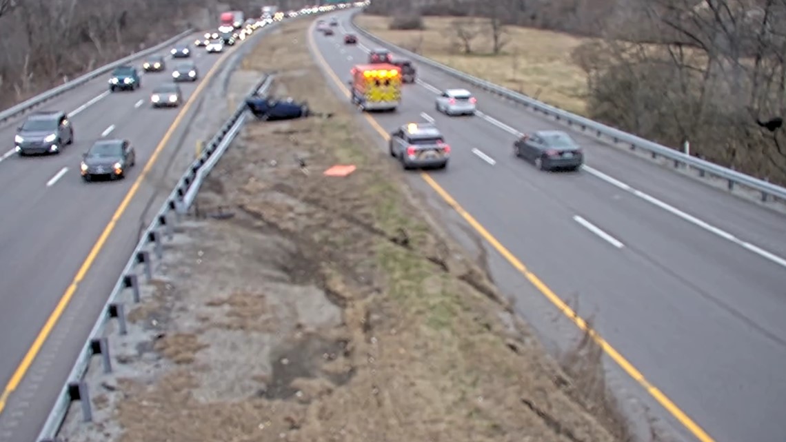 Crash on I-71 in Louisville causing traffic delays Friday morning | whas11.com