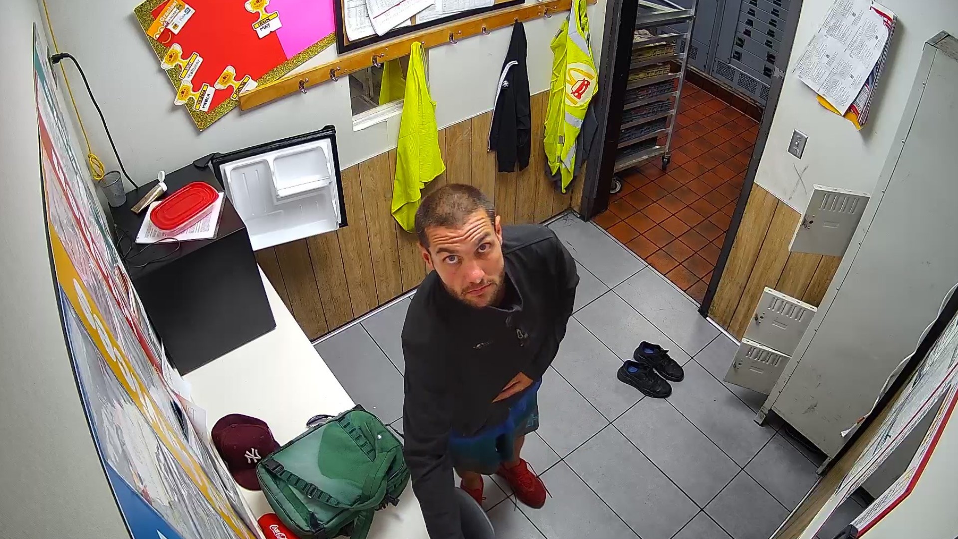 Louisville police seek man accused of burglarizing McDonald's | whas11.com