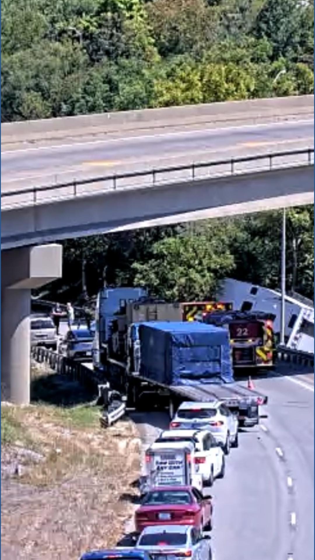 I-64 East crash causes traffic delay Monday near Sherman Minton Bridge ...