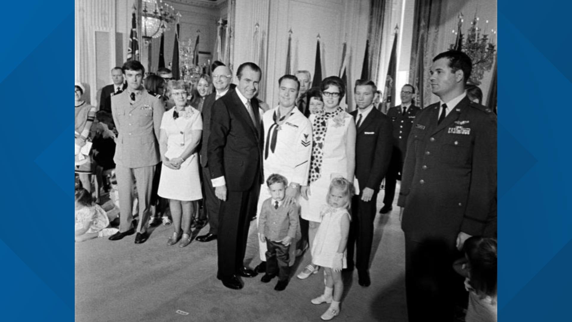 Vietnam veteran describes harrowing moments he saved his company ...