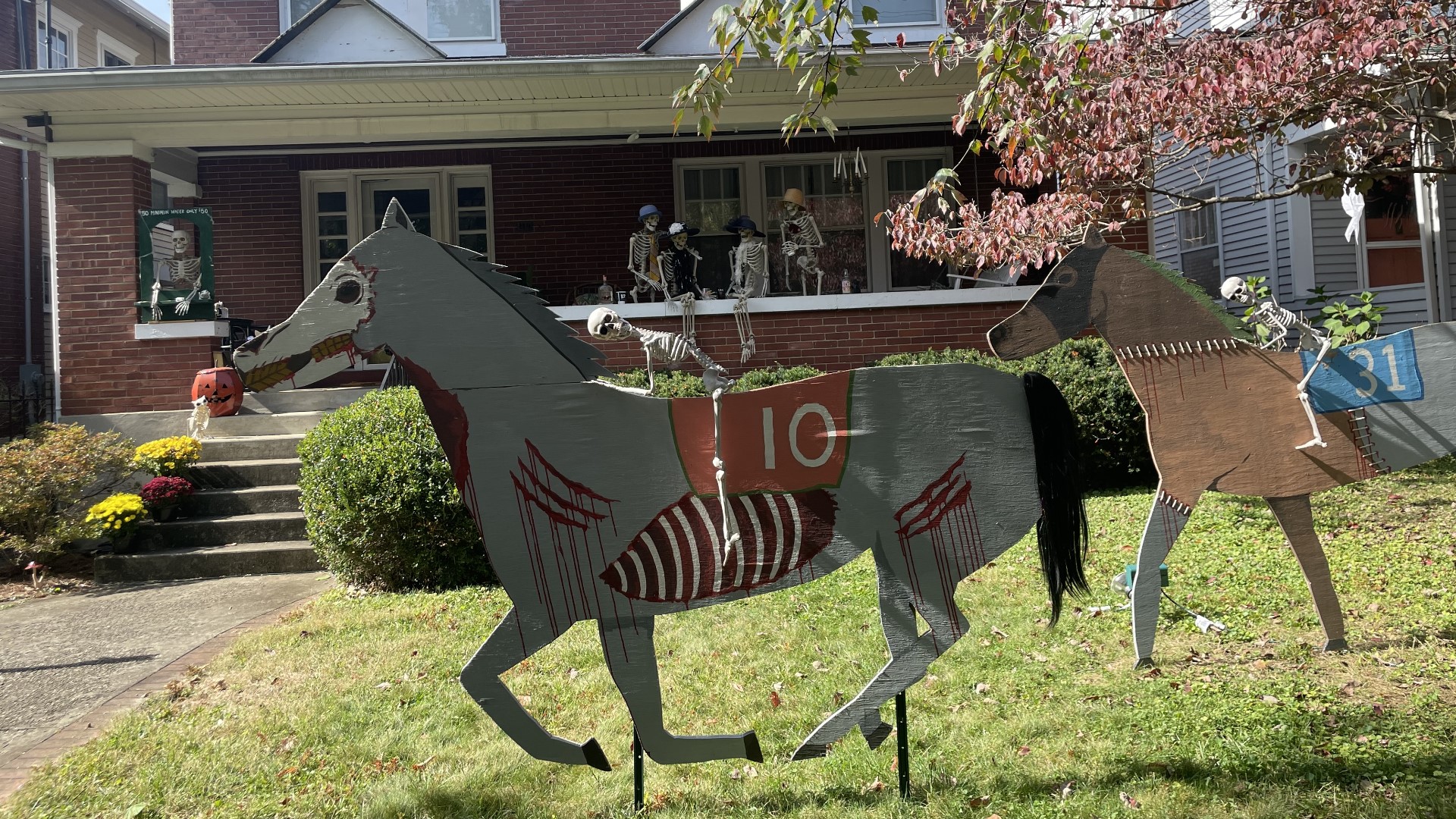 Hillcrest Avenue Halloween Street houses, decorations: Photos | whas11.com