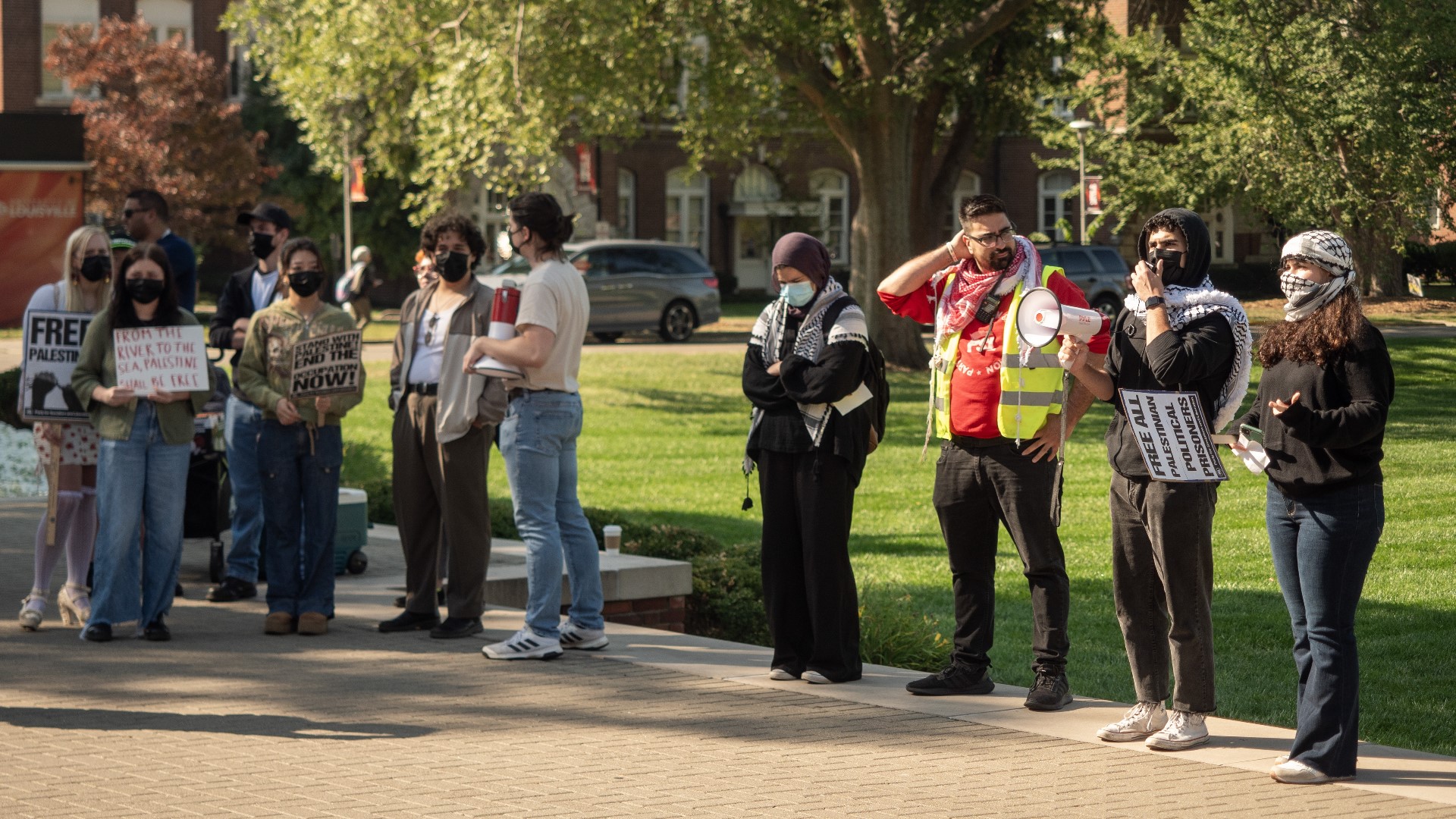 Student groups protest Palestinian treatment | whas11.com