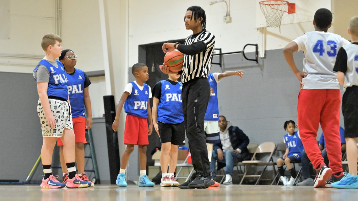 LMPD's PAL basketball teams interact with officers, community | whas11.com