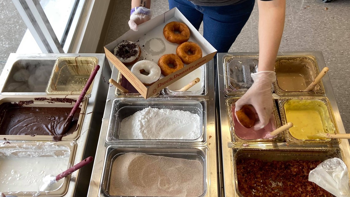 Duck Donuts opens 100th store in Louisville | whas11.com