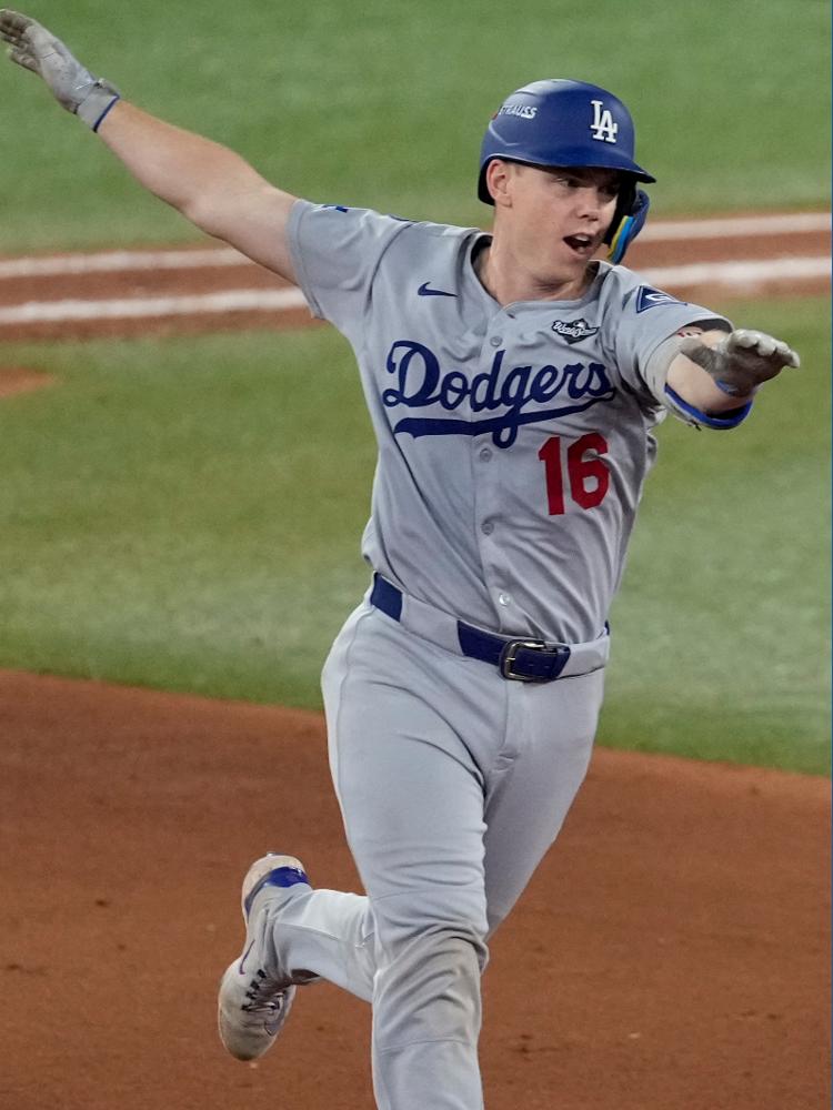 Will Smith's homerun seals Dodgers' 2nd consecutive title with ...