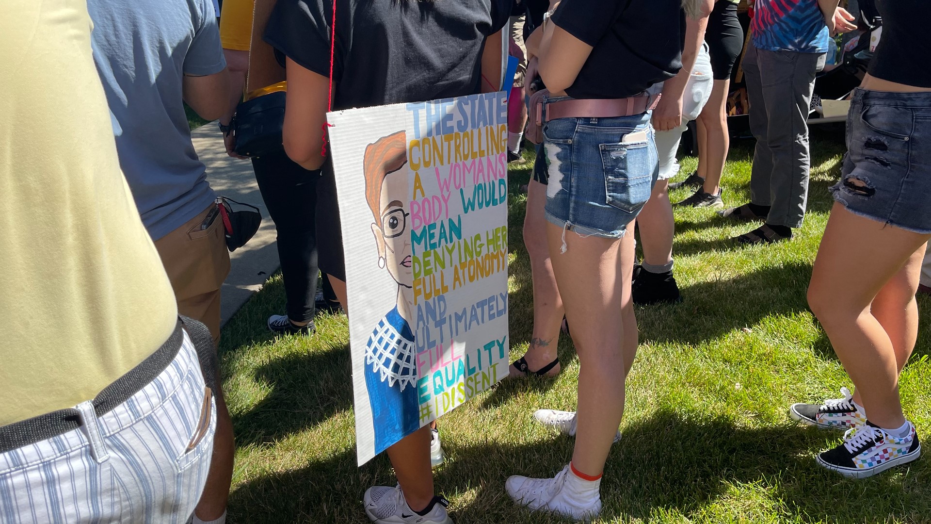 Hoosiers from across southern Indiana protest SCOTUS ruling | whas11.com