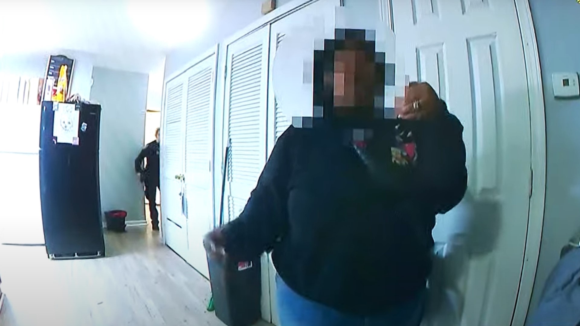 LMPD bodycam shows deadly hostage situation in Portland | whas11.com