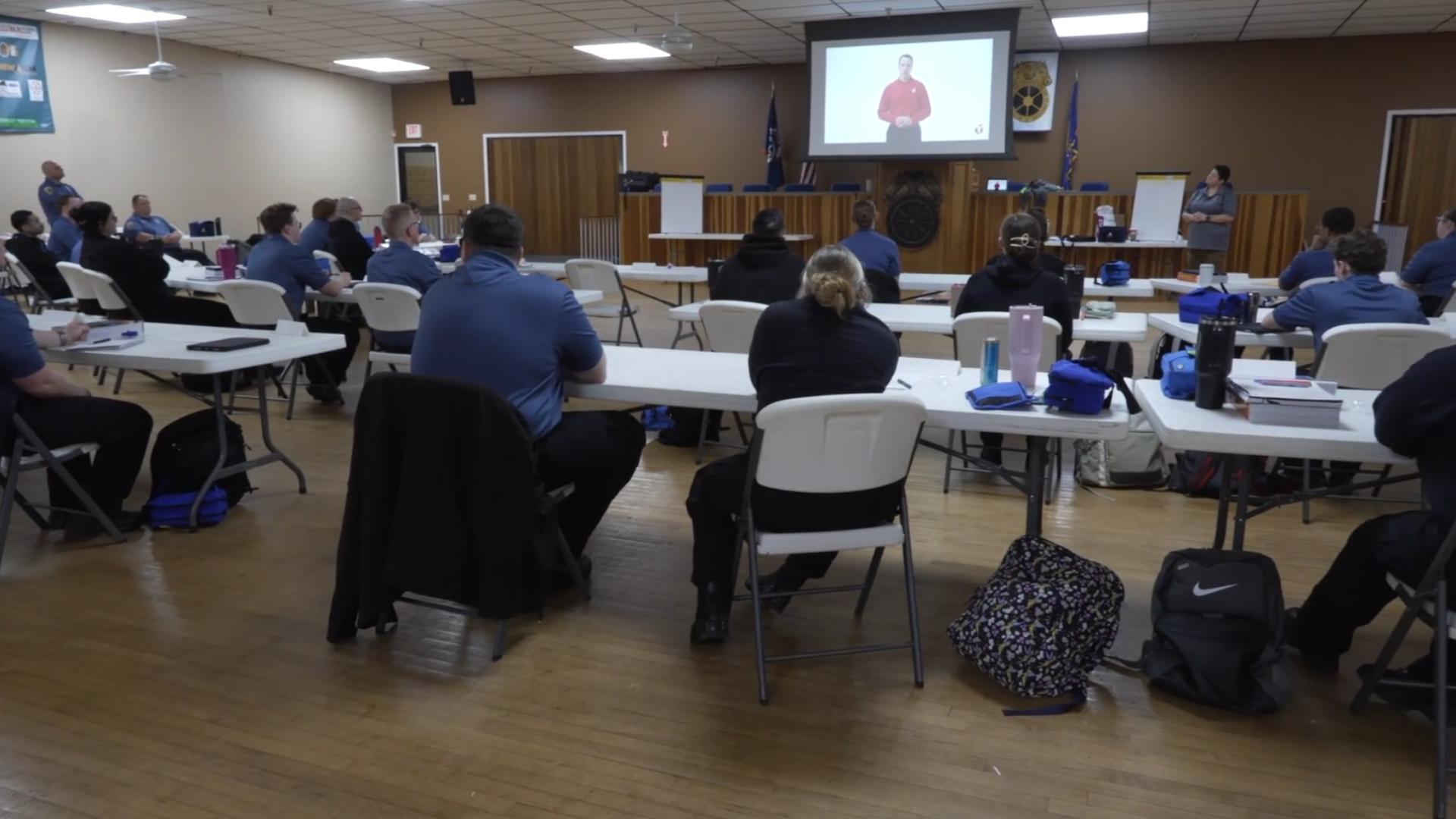 New EMT recruitment class aims to ease workload, help shortage | whas11.com