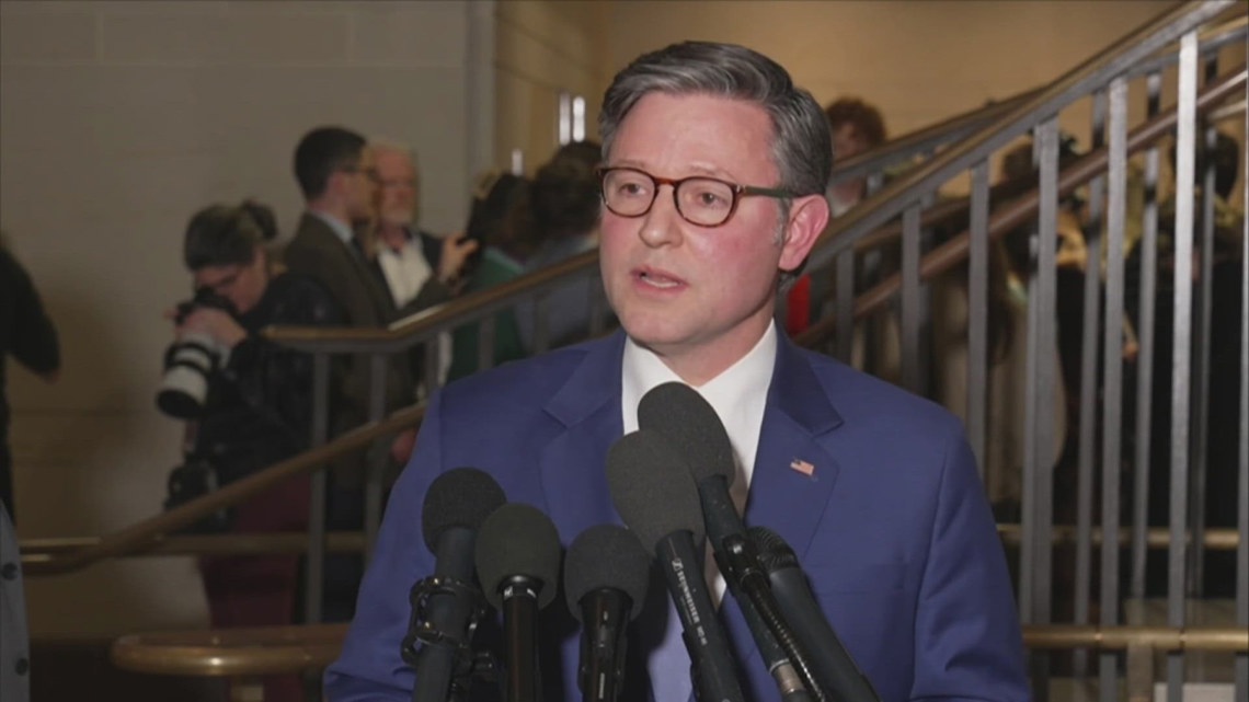 Trump faces growing questions from lawmakers on Venezuela's future ...