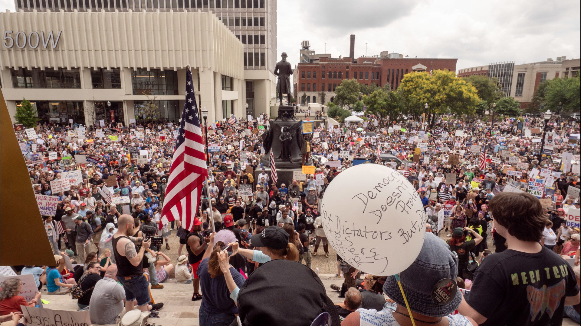 'No Kings' protests planned in Kentucky and Indiana: LIST | whas11.com