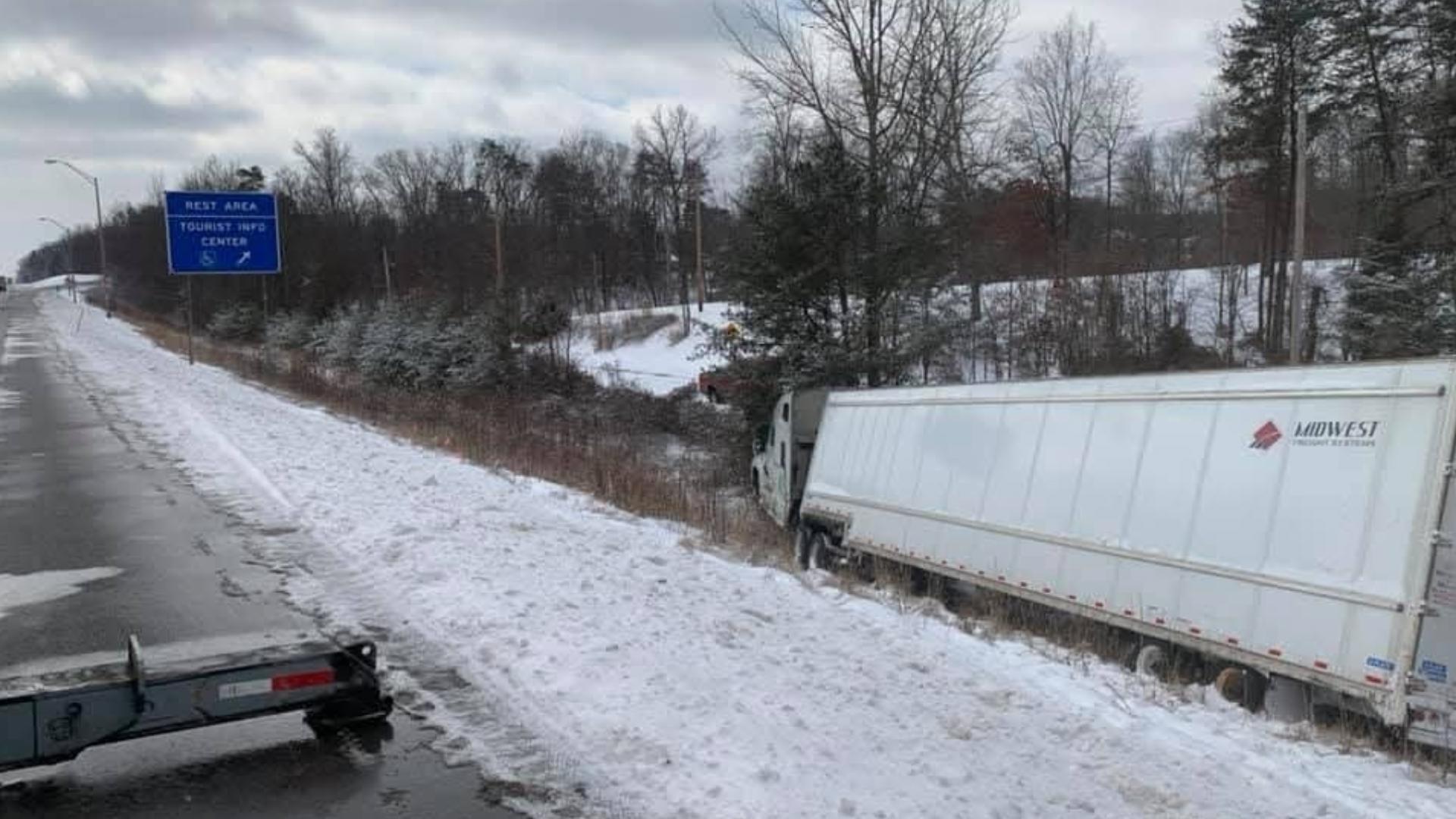Southern Indiana prepares for incoming winter storm bringing snow, ice ...