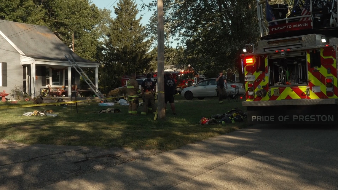 Louisville interstate ramp shut down due to fiery semi crash near Kennedy Bridge | whas11.com