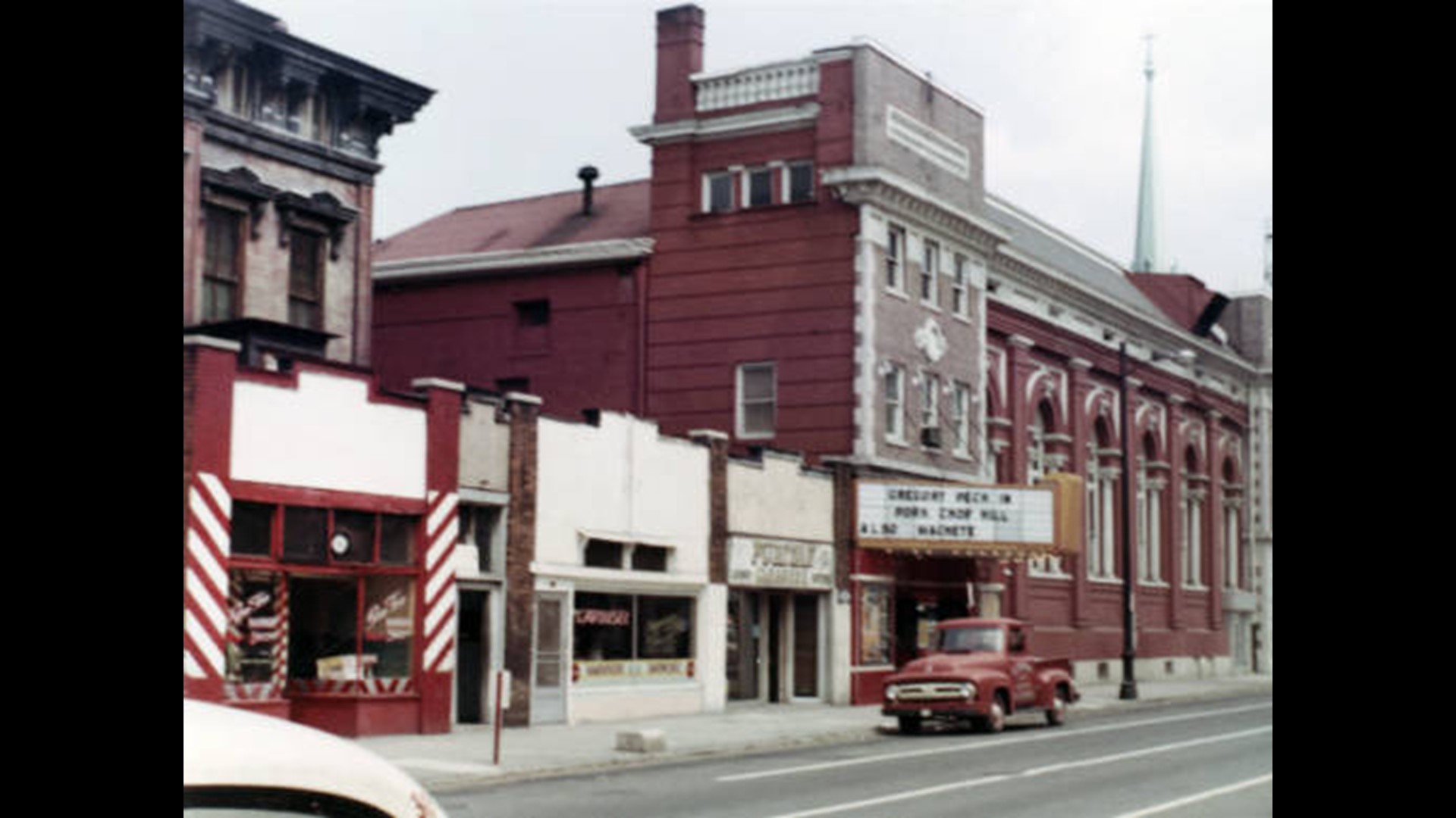 Historic photos of buildings, people on Old Walnut Street | whas11.com
