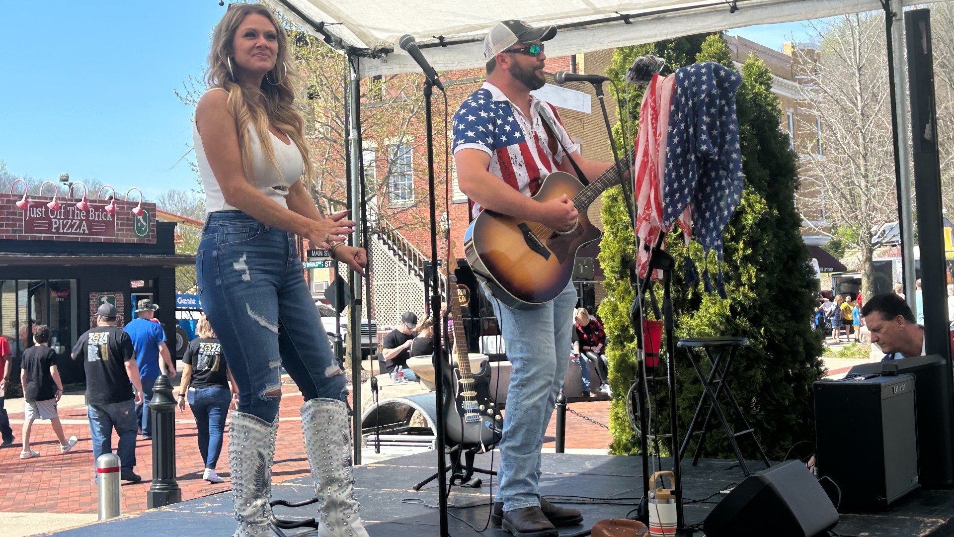 Live solar eclipse coverage from path of totality in Indiana | whas11.com