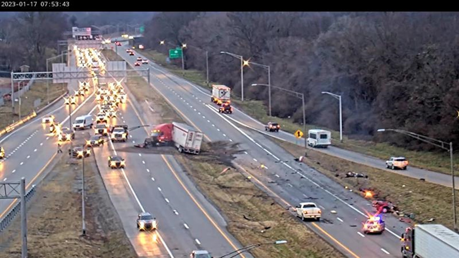 KYTC explains why barrier isn't present at deadly Watterson crash | whas11.com