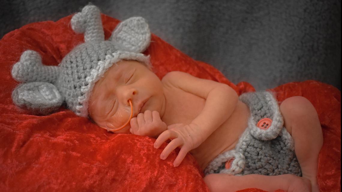 Babies in UofL Hospital NICU dress up for holiday photos | whas11.com