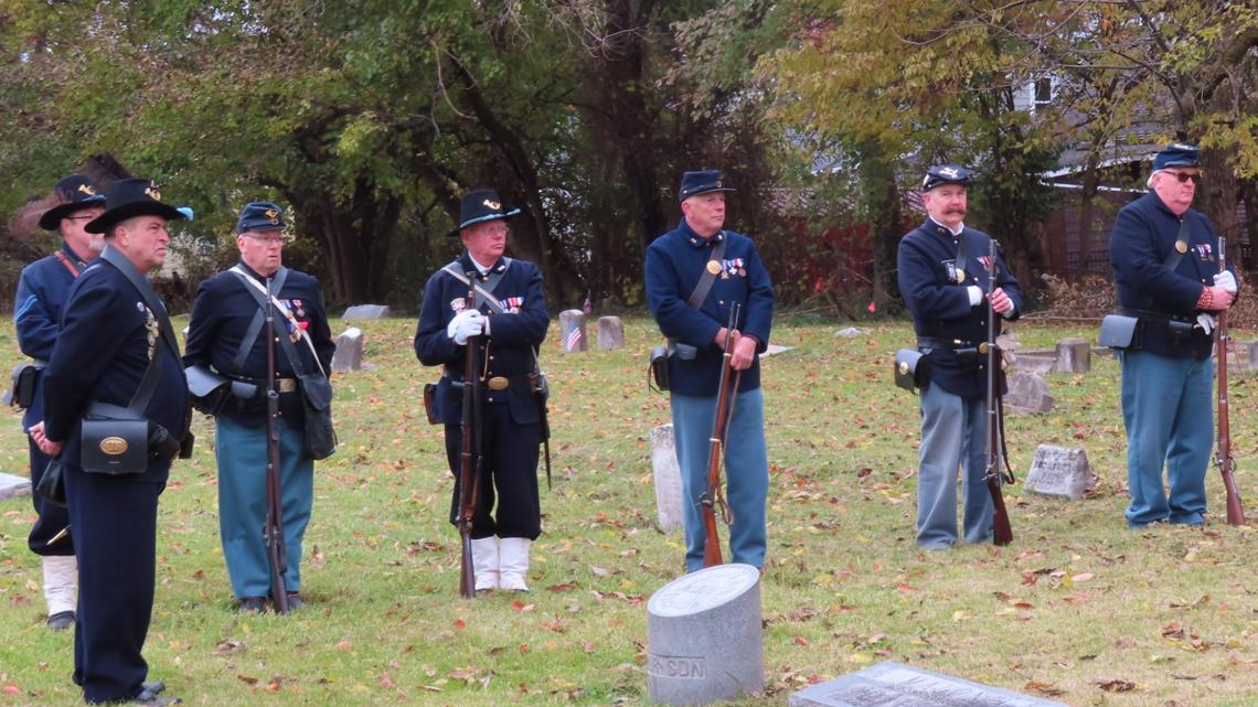 Louisville's Week of Valor concludes at Greenwood Cemetery | whas11.com