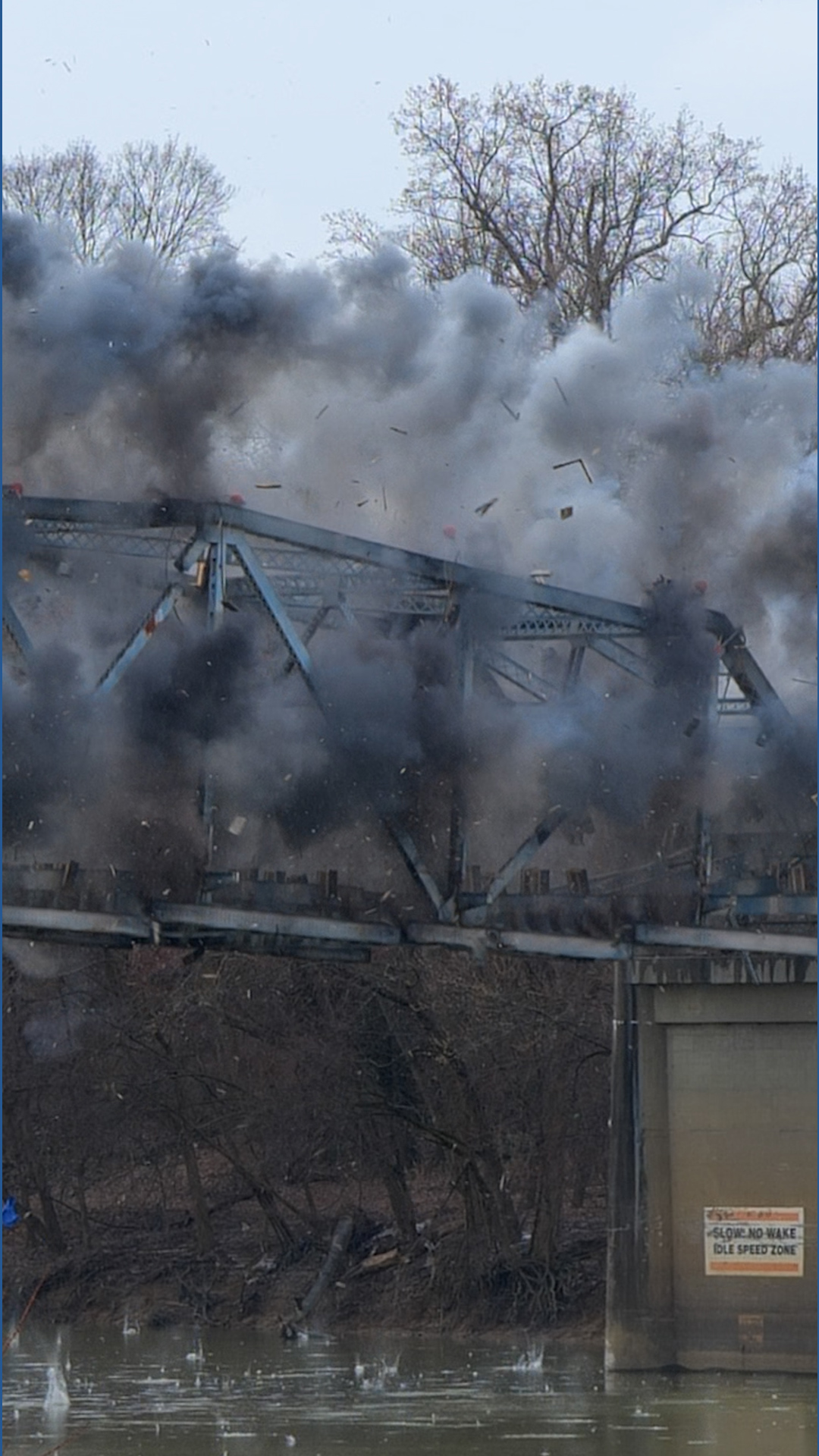 RAW: Northern Kentucky's Licking River Bridge demolished in explosion ...