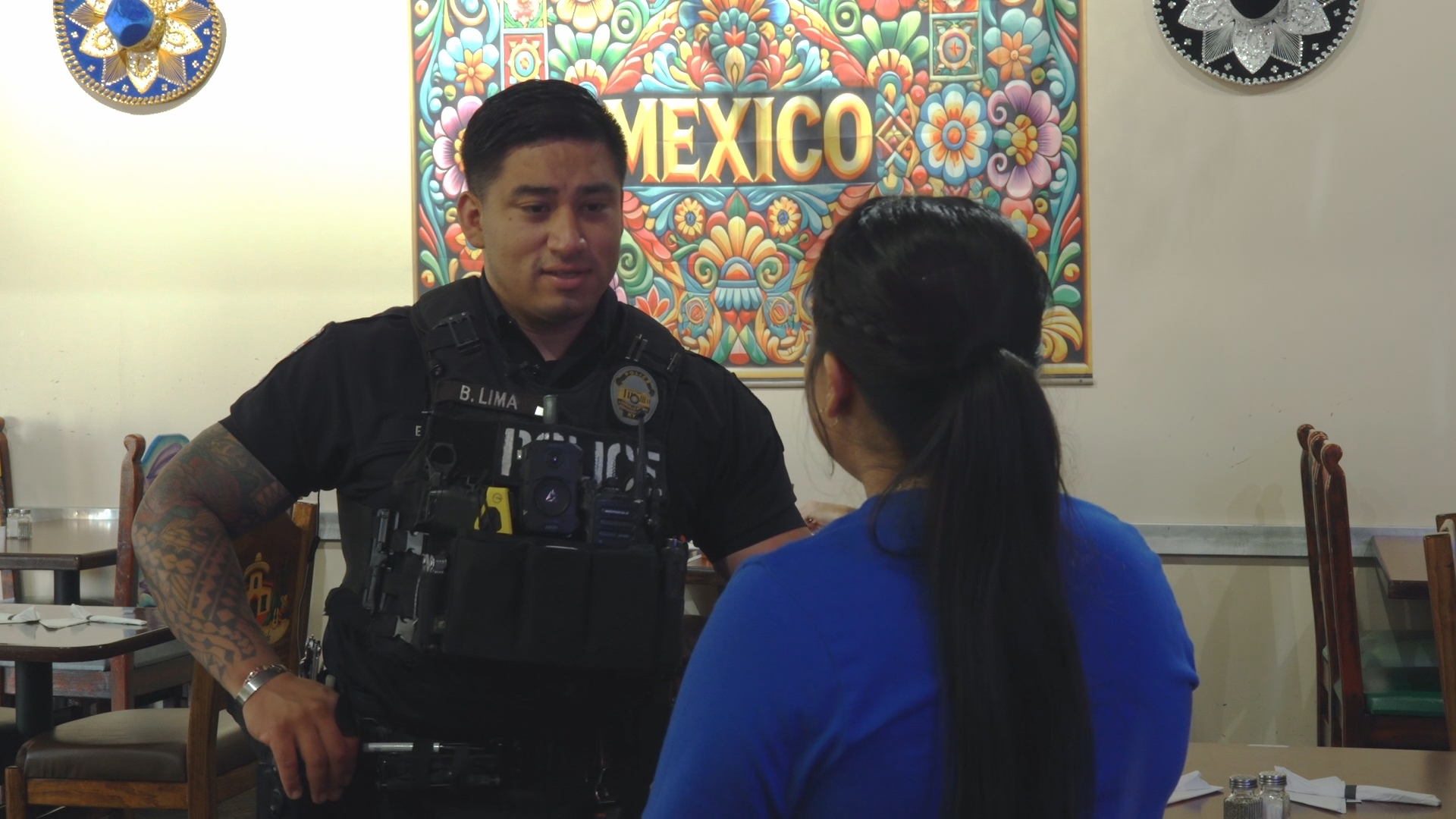 Louisville police officer bridges cultural gaps using his bilingual ...