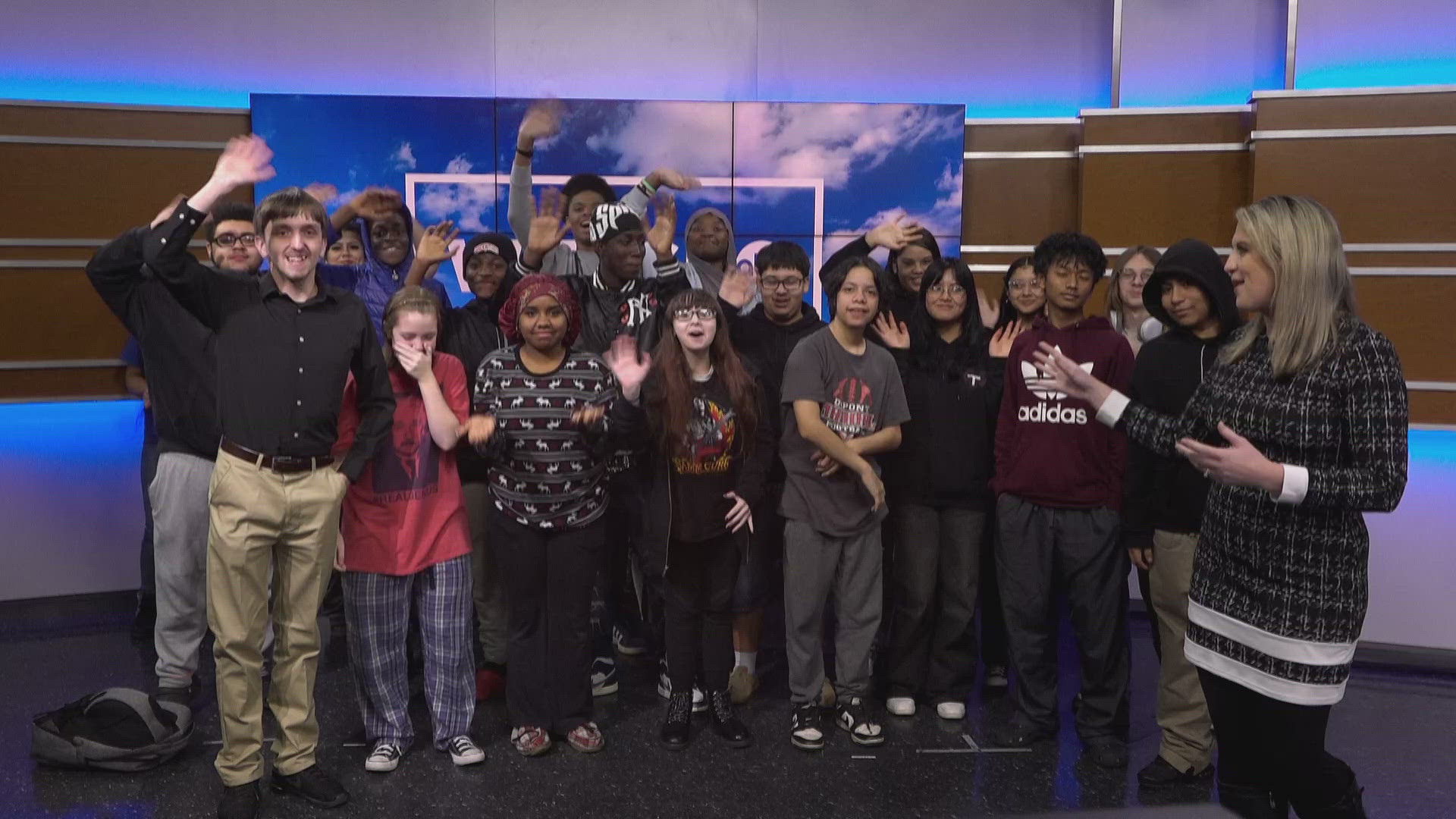 Reason to Smile: Iroquois High School students visit WHAS11 studios ...