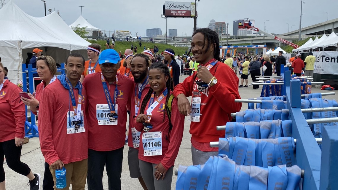 PHOTOS | Kentucky Derby Festival miniMarathon, Marathon | whas11.com