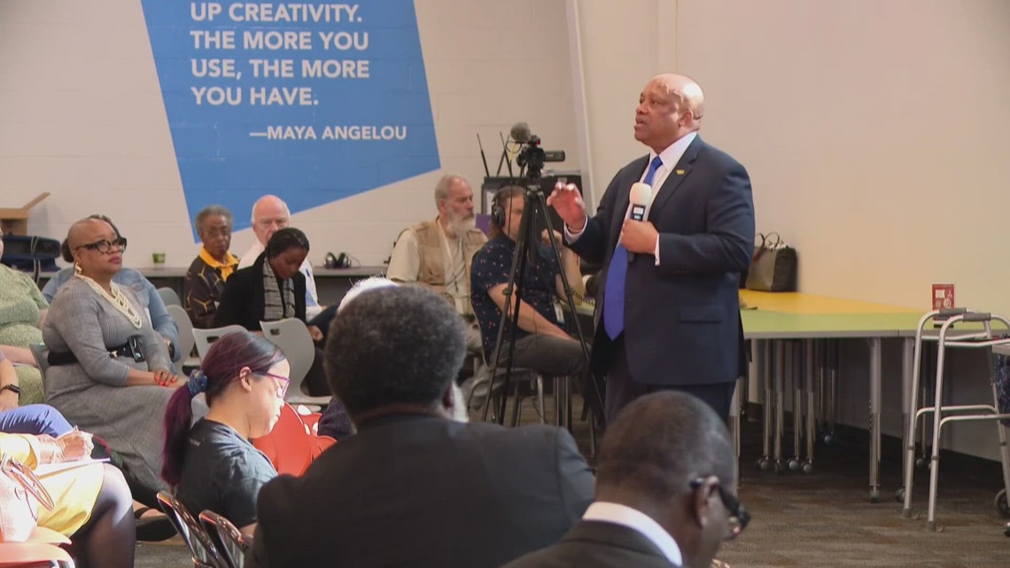 New JCPS superintendent is learning about Kentucky's largest school district | whas11.com