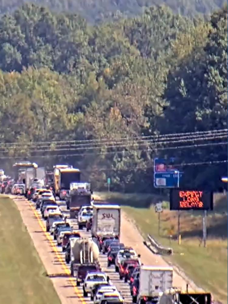 Eastbound lanes of Gene Snyder Freeway reopen after crash near Fairdale ...