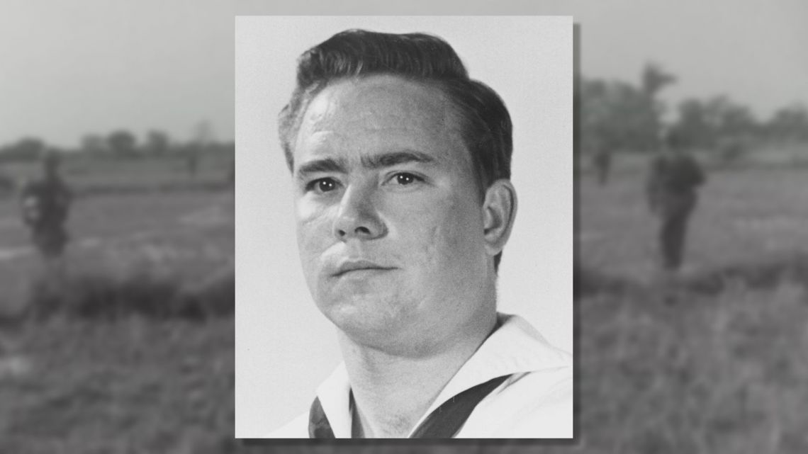 Vietnam veteran describes harrowing moments he saved his company ...