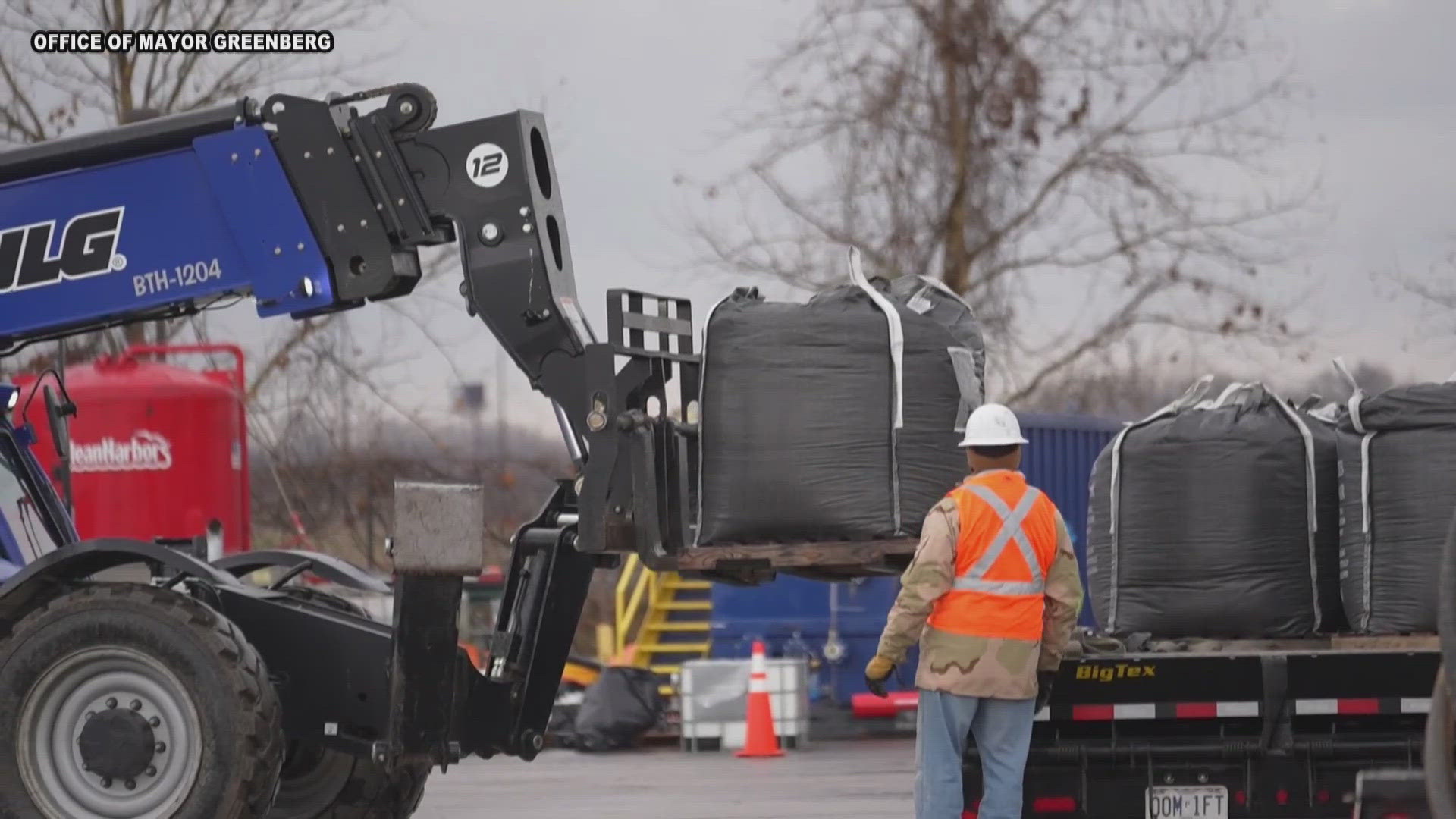 Louisville updates UPS crash site five weeks after fatal crash | whas11.com
