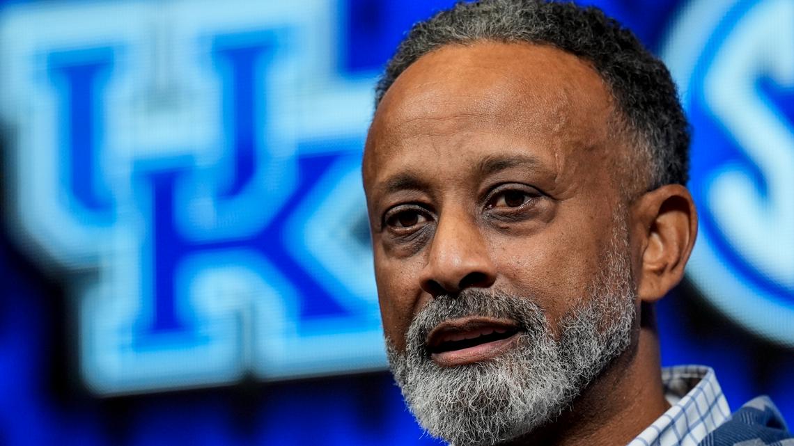 No. 22 Kentucky starts Brooks era with 98-43 win over USC Upstate ...