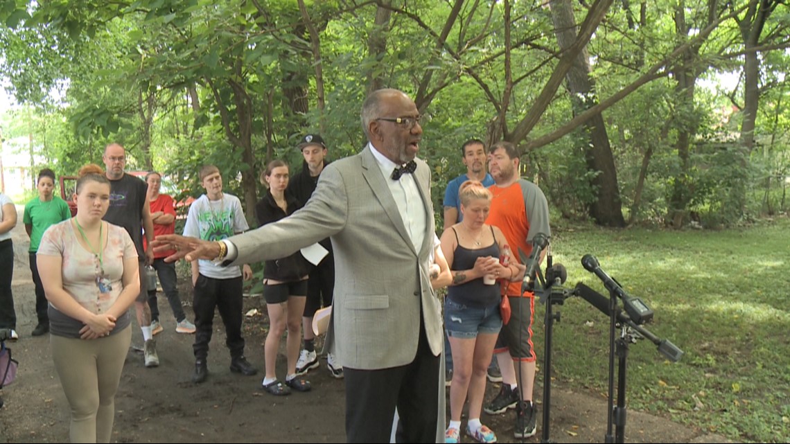 Family, attorney of suspected carjacker question LMPD shooting | whas11.com