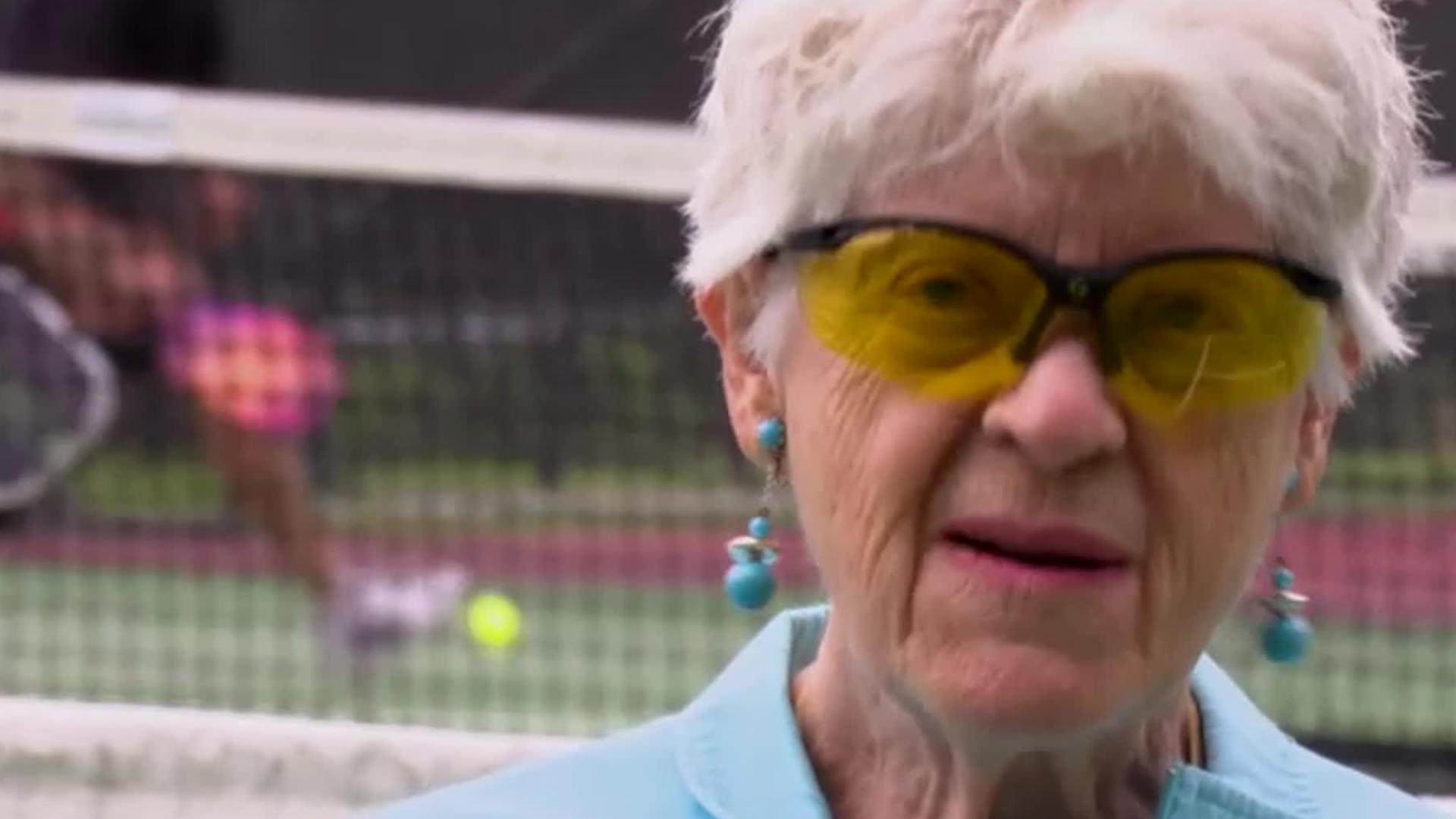 95-year-old woman breaks record as oldest pickleball player | whas11.com