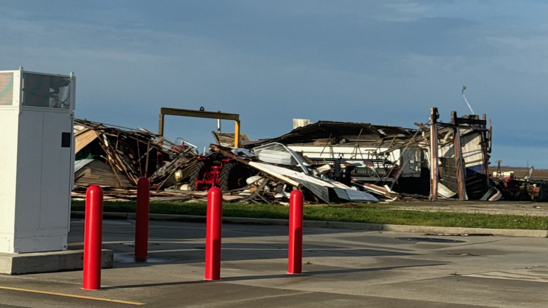 Damage in Kentucky, Indiana after severe storms Tuesday: PHOTOS ...