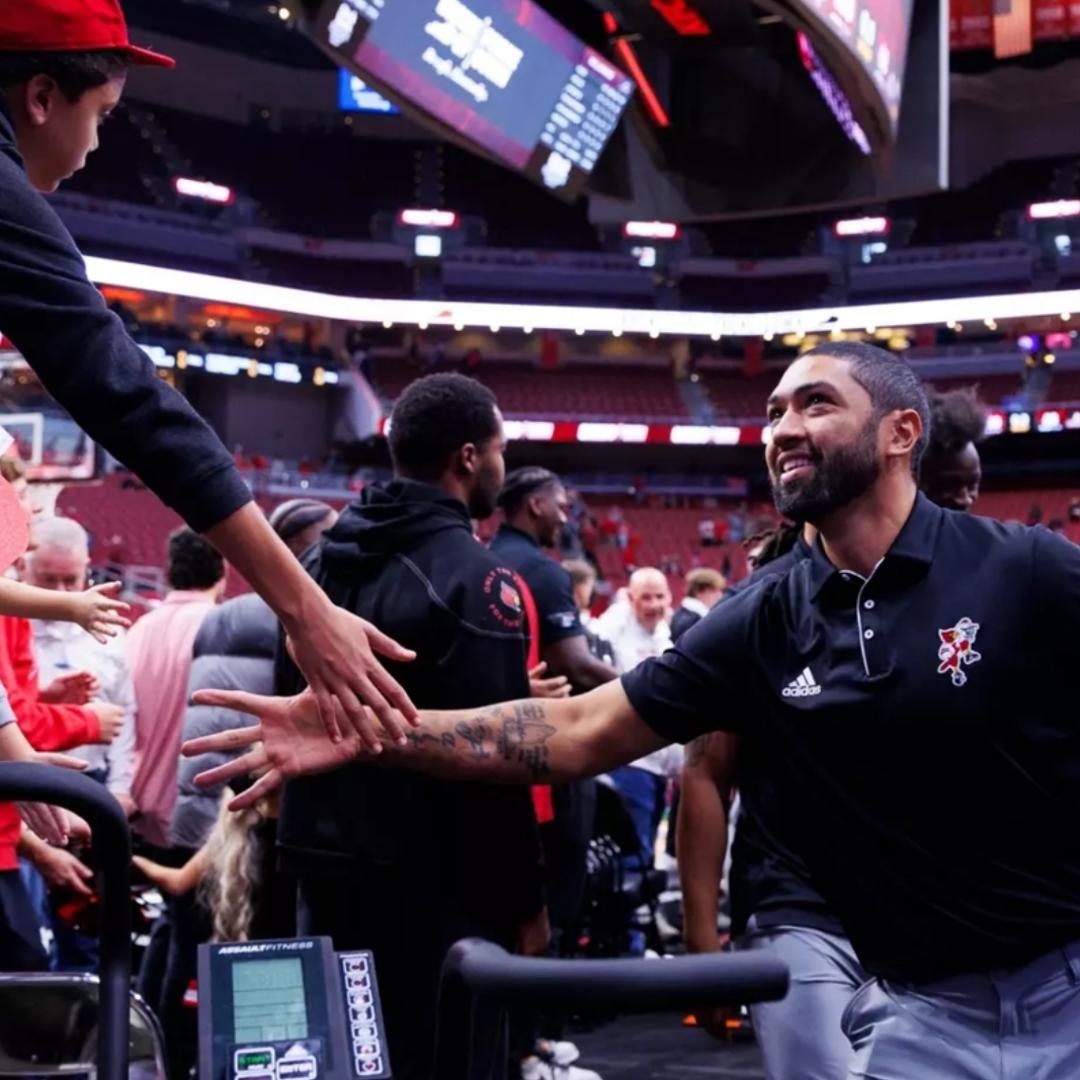 UofL men's basketball promotes Peyton Siva to assistant coach | whas11.com