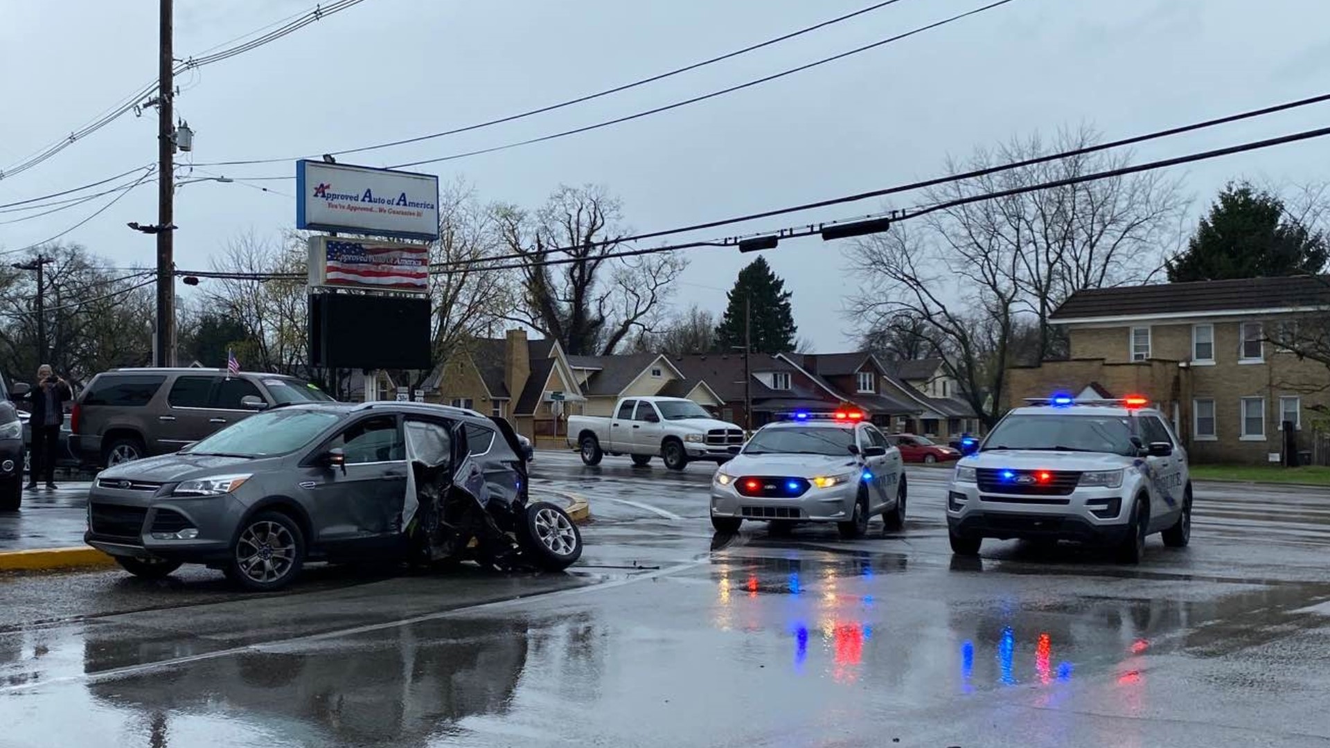 Woman 'critically injured' after car crash on Dixie Highway | whas11.com