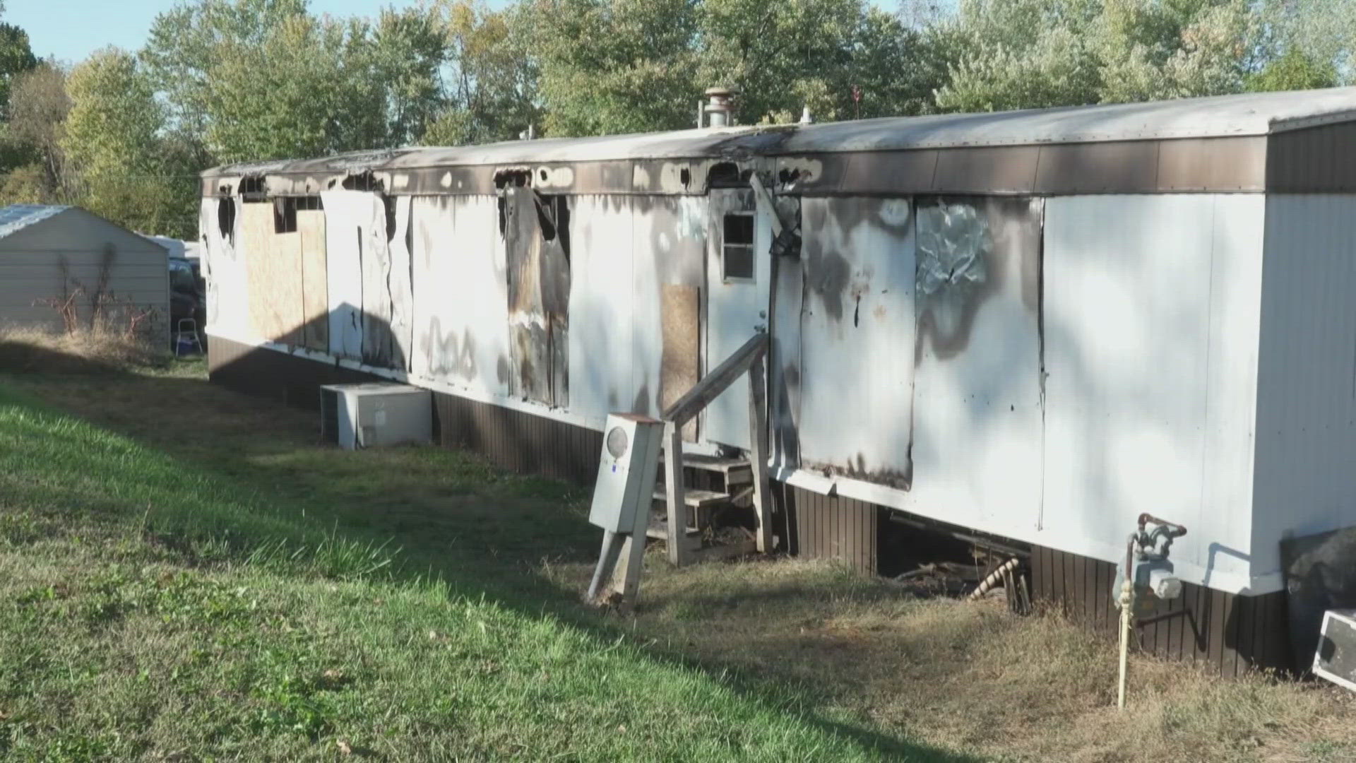 Salem mobile home fire kills 1, injures 2 after explosion | whas11.com