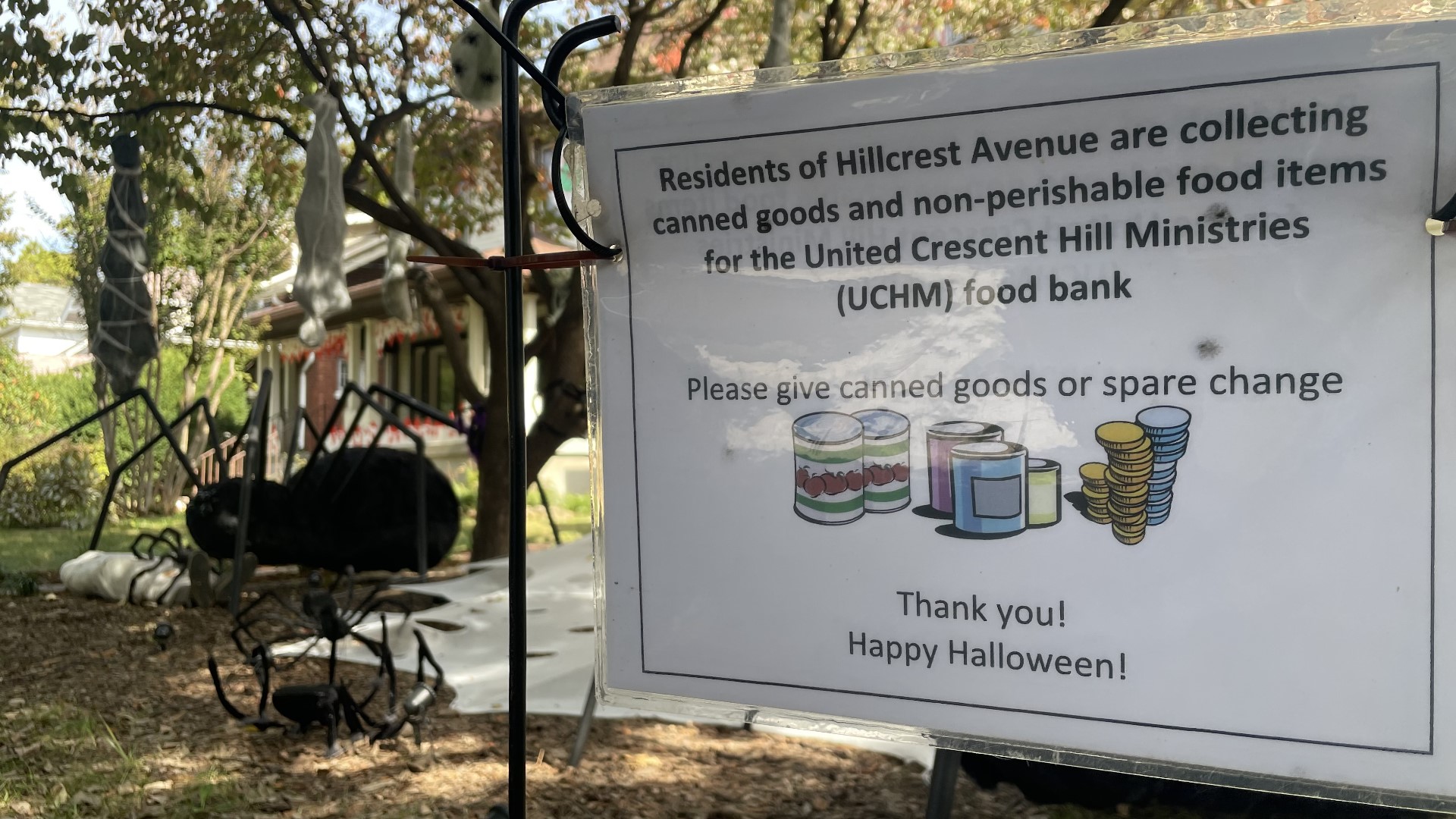 Hillcrest Avenue Halloween Street houses, decorations: Photos | whas11.com
