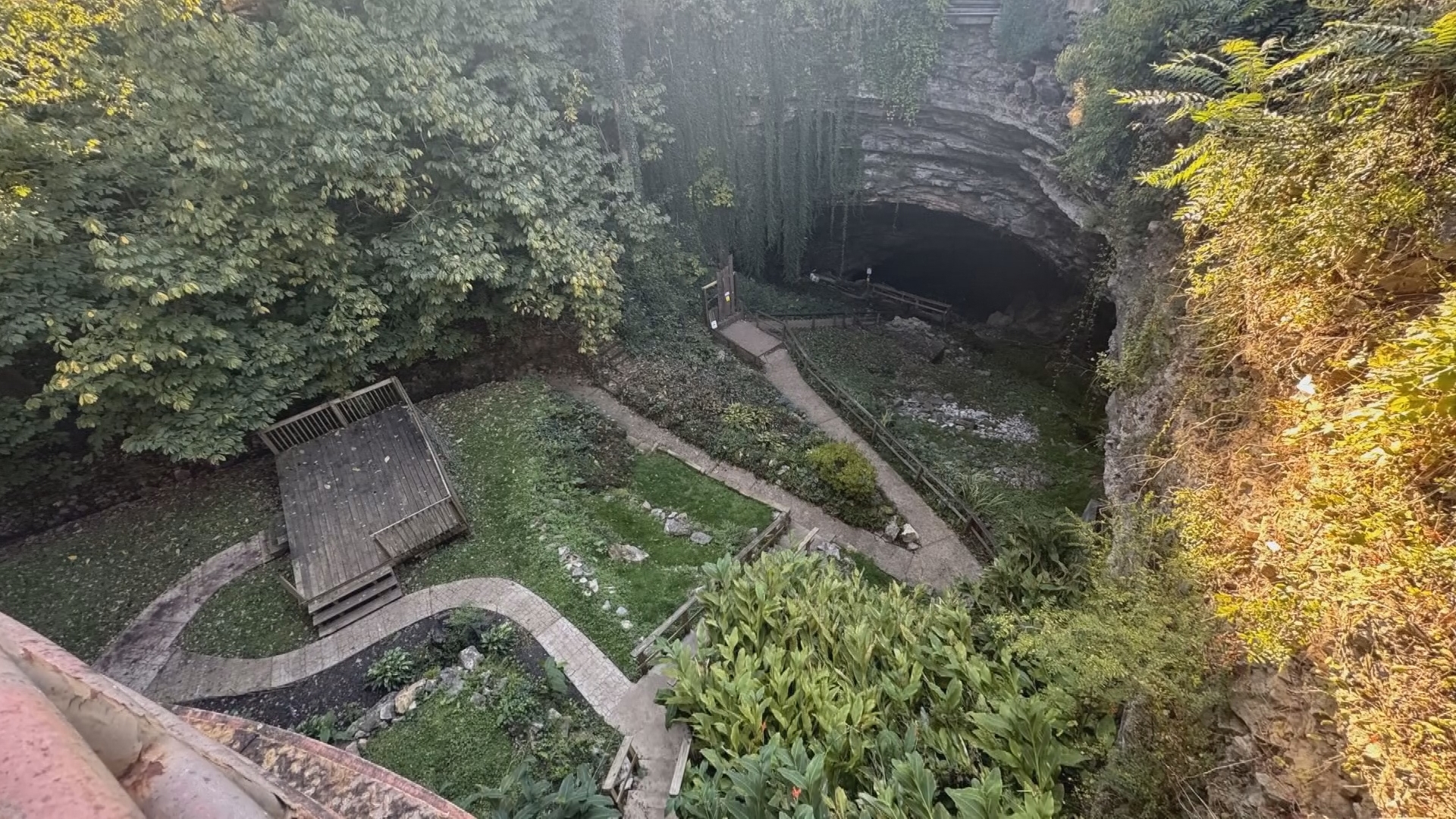 Government shutdown boosts tourism to attractions near Mammoth Cave ...