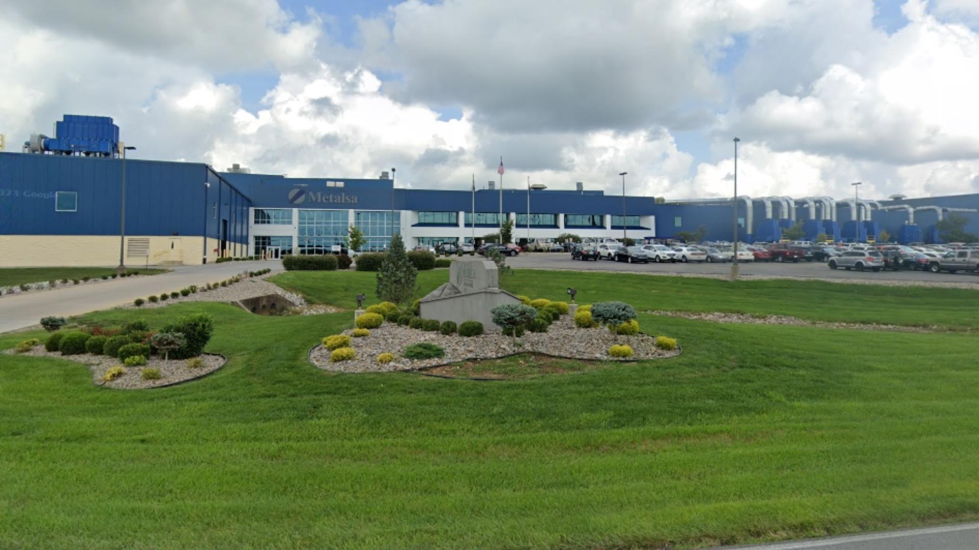 Employee found dead in chemical tank at Elizabethtown plant | whas11.com