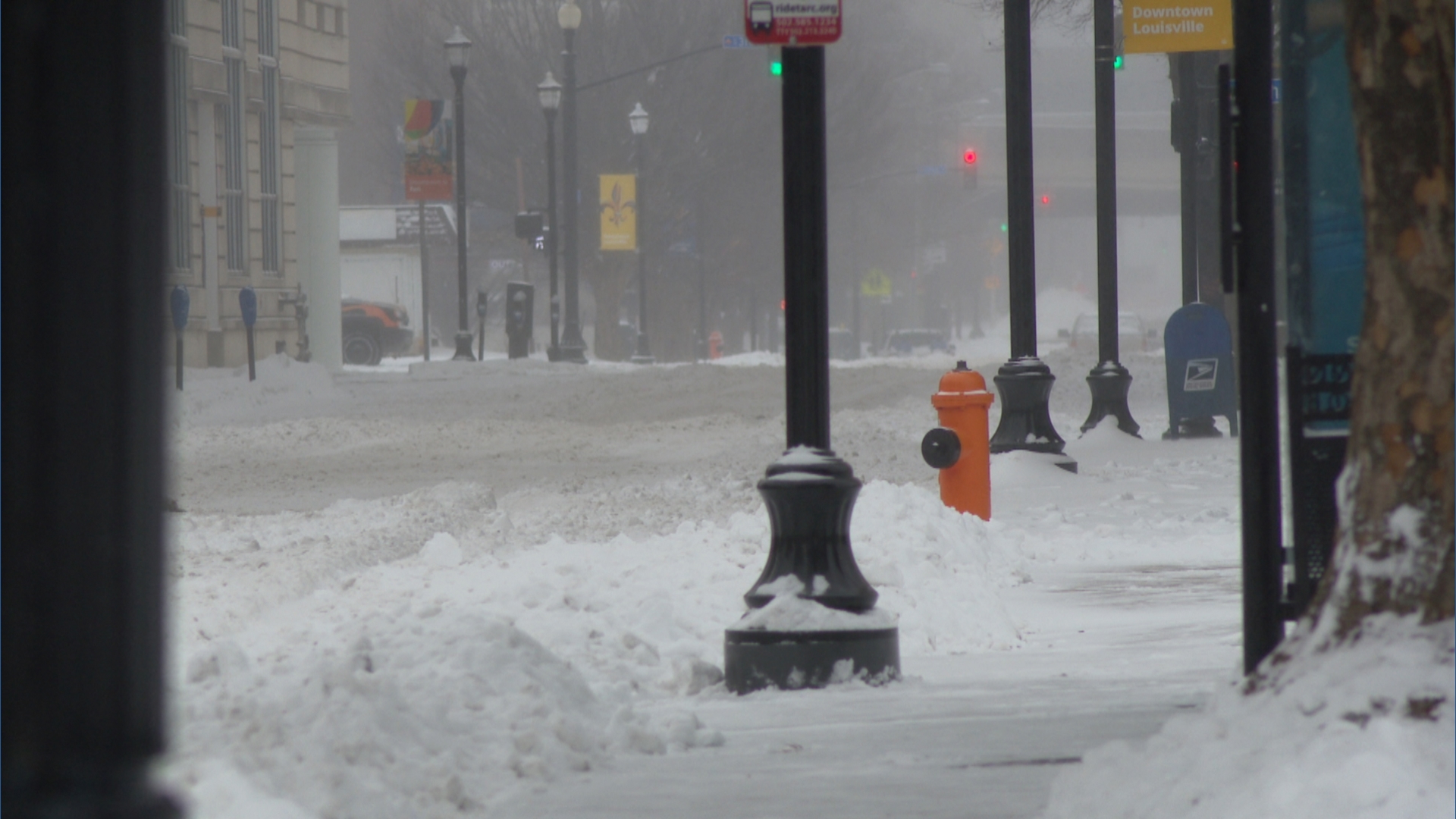 'It's all about community.' Louisvillians help each other during winter ...