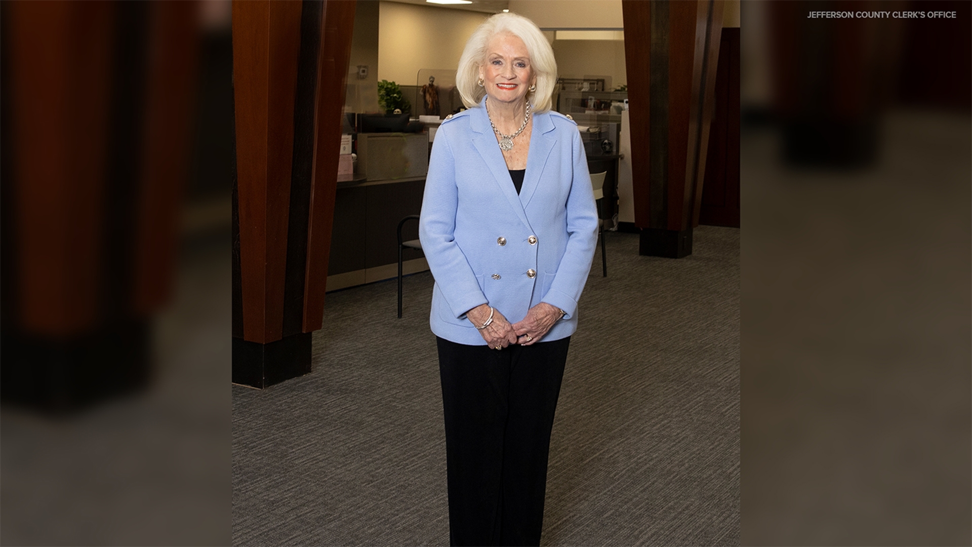 Politicians mourn the passing of Clerk Bobbie Holsclaw | whas11.com