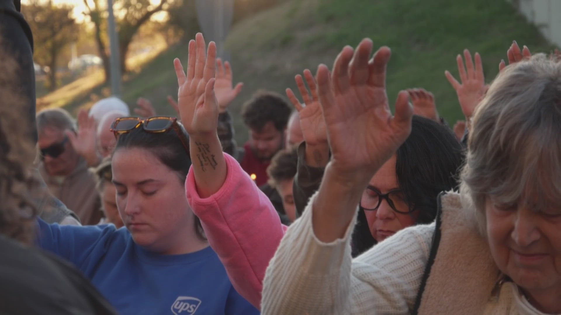 Hundreds gather in Louisville for vigil honoring victims of deadly UPS ...